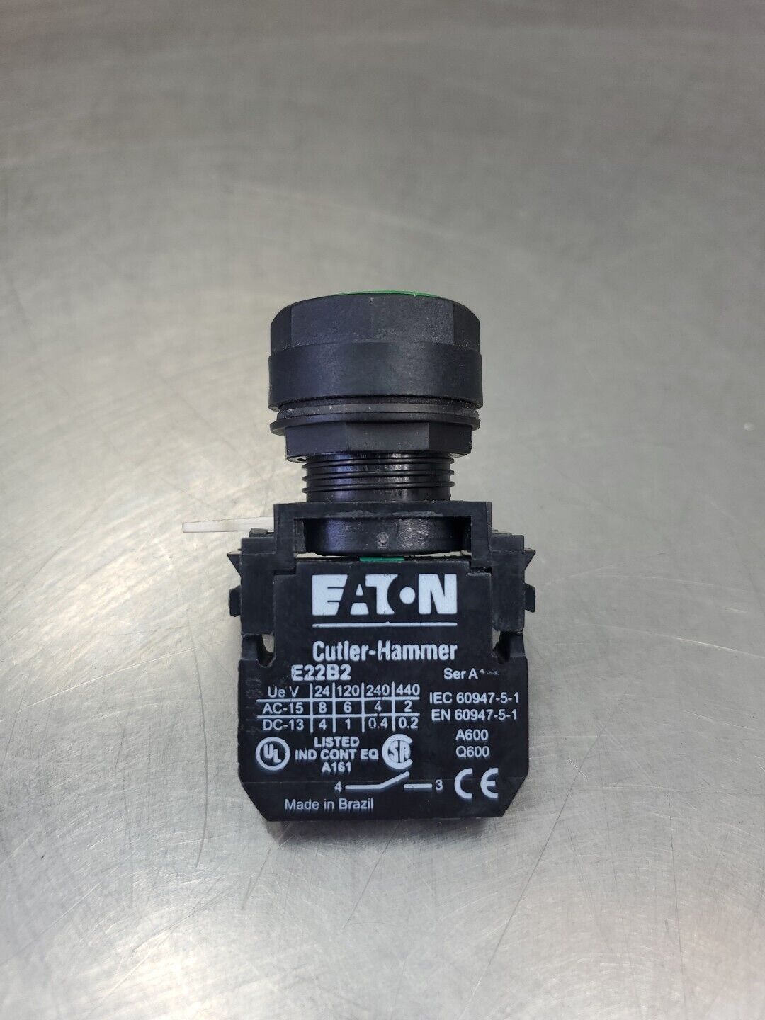 Cutler-Hammer E22B2 Ser A Contact Block Plunger Switch, Green. 4D-3 ...