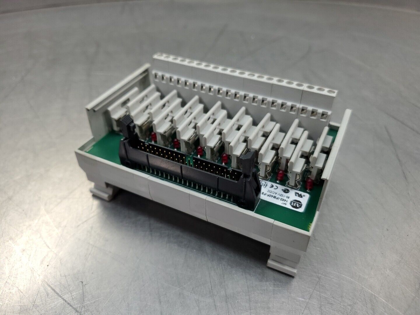 Allen Bradley 1492-IFM40F-FS120-2 Ser.A Interface Module Fusible Modul ...