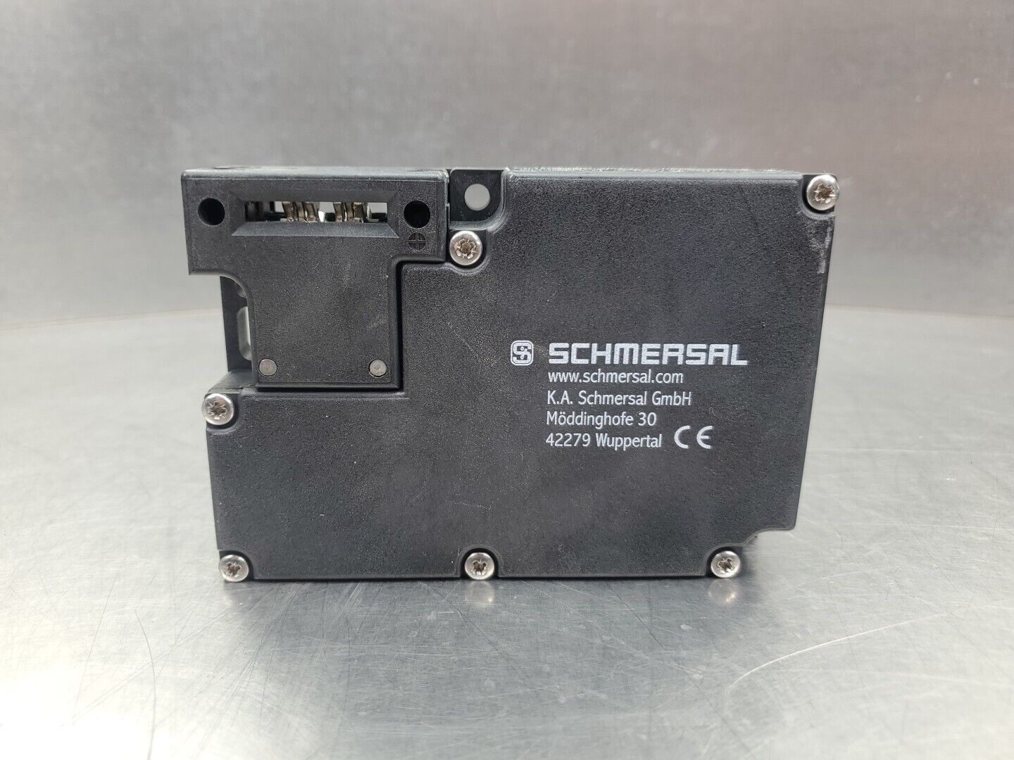 Schmersal AZM 161SK-12/12RK-024 Safety Door Lock Switch. 5E-38 ...