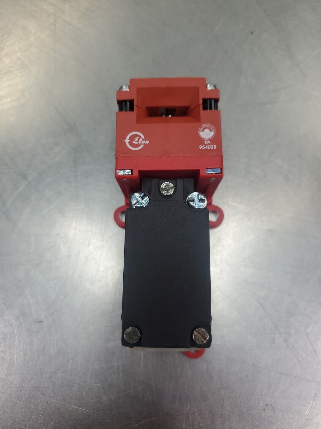 ELAN By Schmersal TZG 01.103 Safety Switch, 250-400VAC, 8A. 5E-7 ...