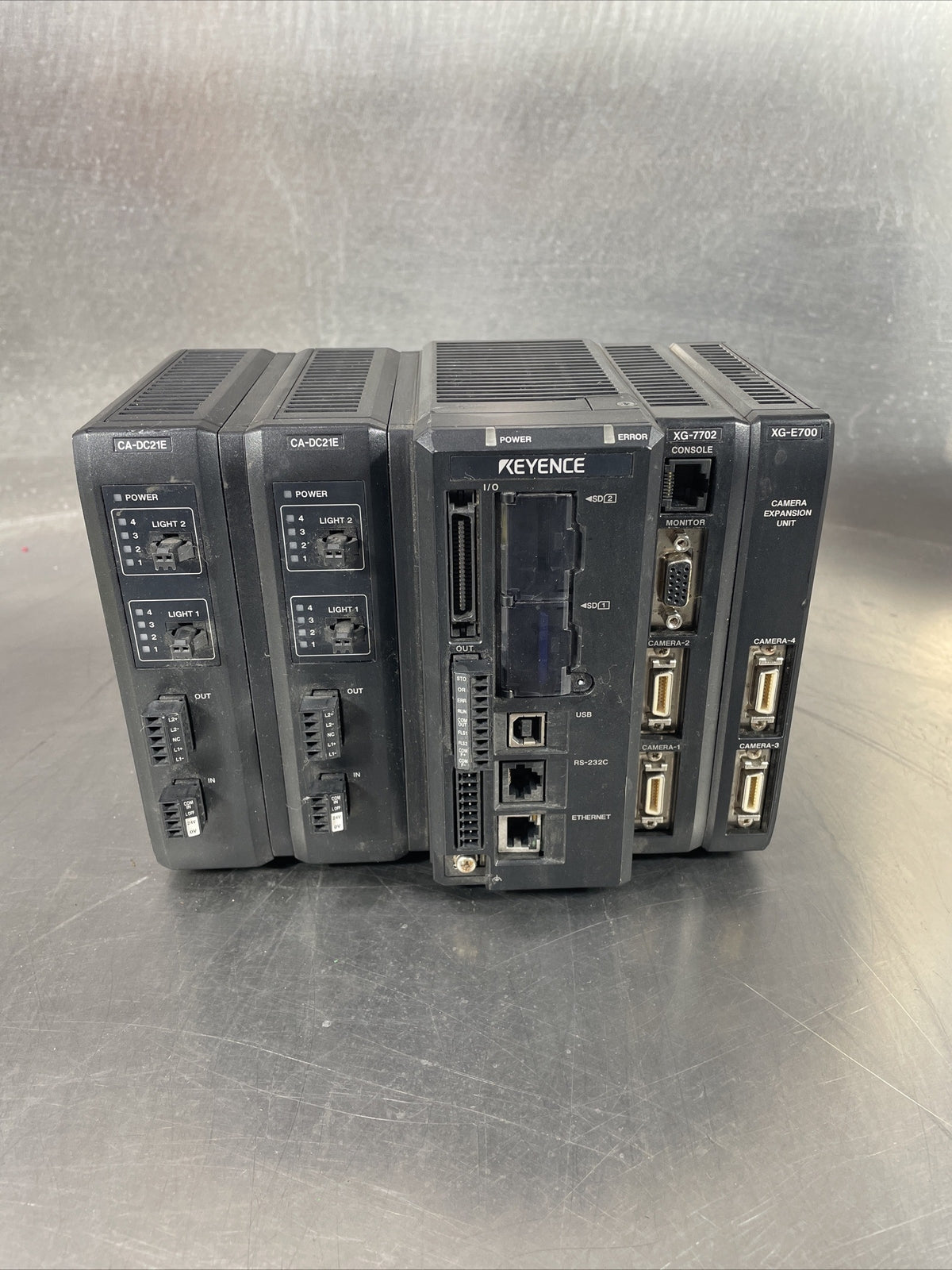 Keyence XG-7702 Multi Camera Controller XG-E700 and 2 Line Scan CA-DC2 ...