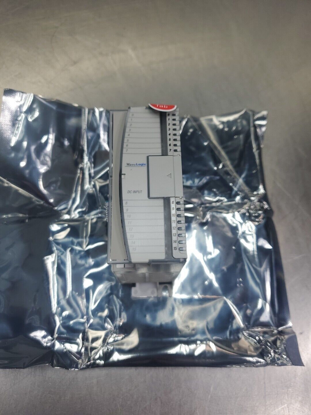 Allen Bradley 1762-IQ16/B Rev A MicroLogix 24VDC Input Module. 3E-33 ...