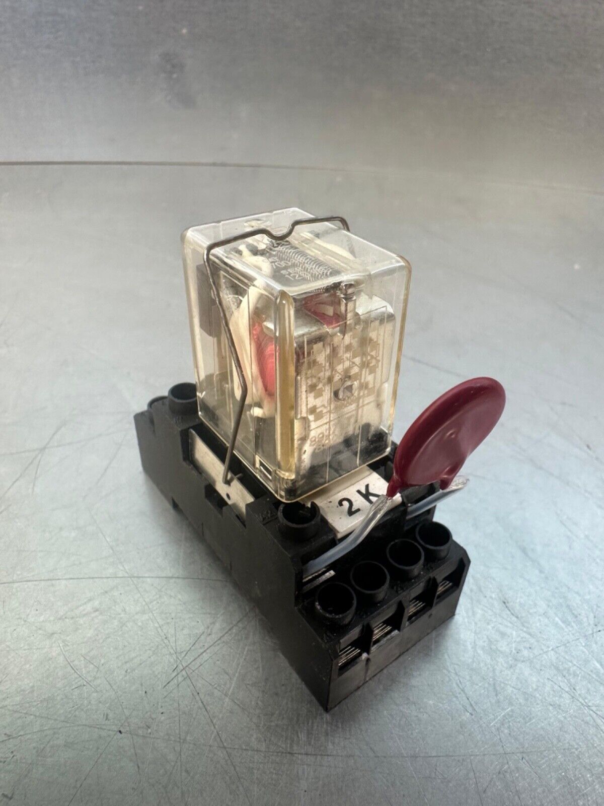 Allen Bradley 700-HC14A1 Ser.A/ 700-HN103 Ser.B Relay W/Base (4D-25 ...