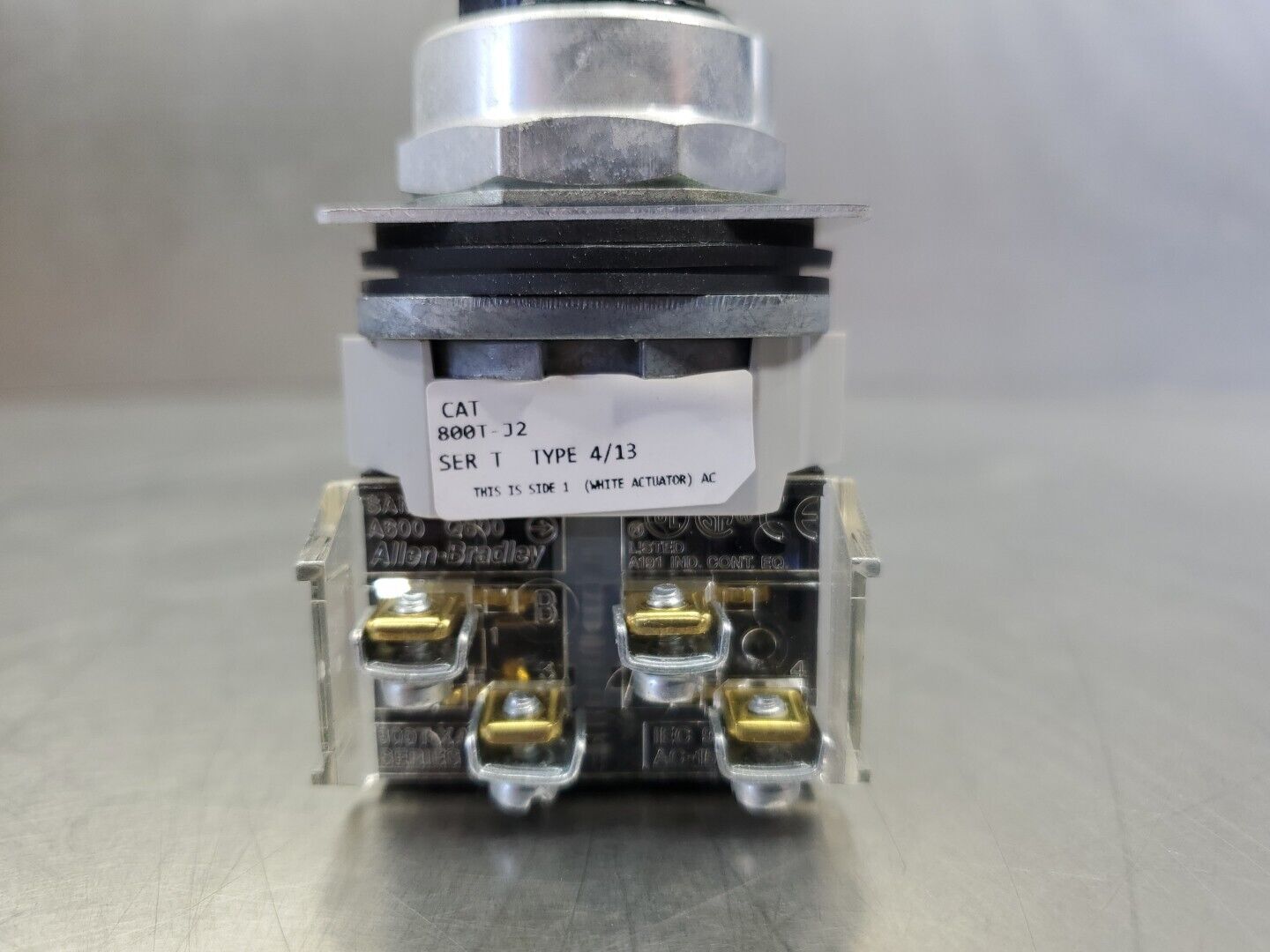 Allen Bradley 800T-J2 Series T, 3 Position Selector Switch. 4E-29 ...