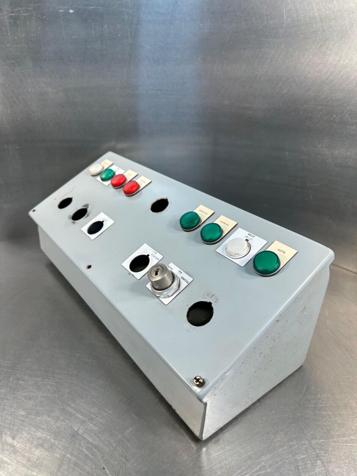Hoffman Sloped Steel Consolet enclosure w/ Various Controls C8C20 (1E ...