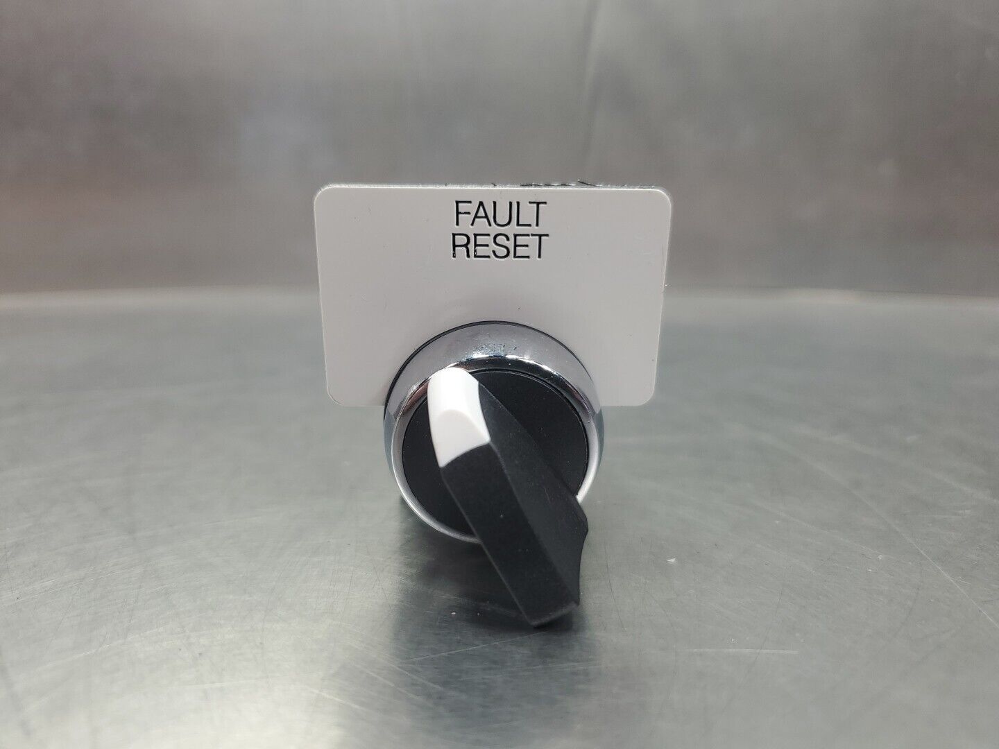 Allen Bradley 800F-X10 Ser A Contactor Selector Switch. 4A-32 ...