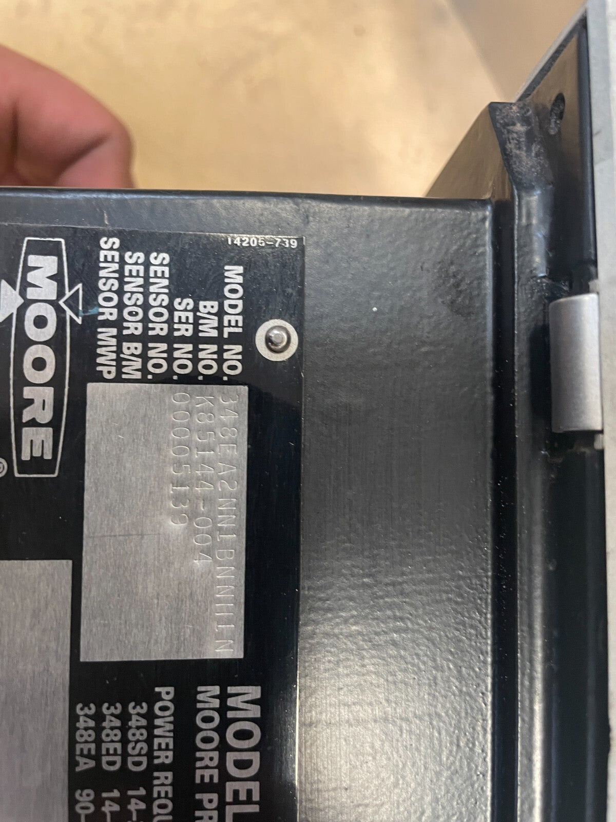 Moore 348EC2DN2BNNH1E Black & White Fieldpac Field Mounted Controller ...