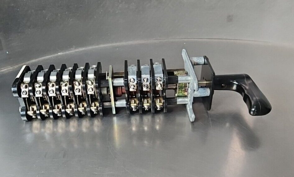 GE SB10 Selector Switch (195A4663G1X2). Loc4D27 – Palmetto Automation Inc.