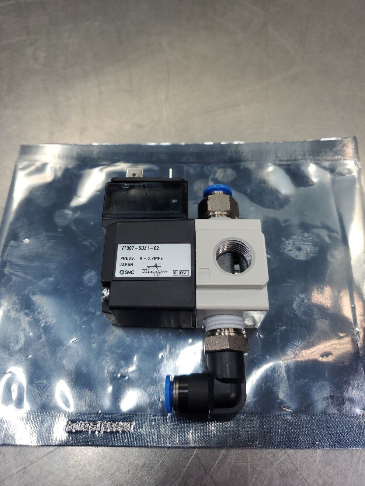 SMC VT307-5DZ1-02 SOLENOID VALVE 3-PORT 1/4" NPT 3-WAY. 6D-9 – Palmetto Automation Inc.