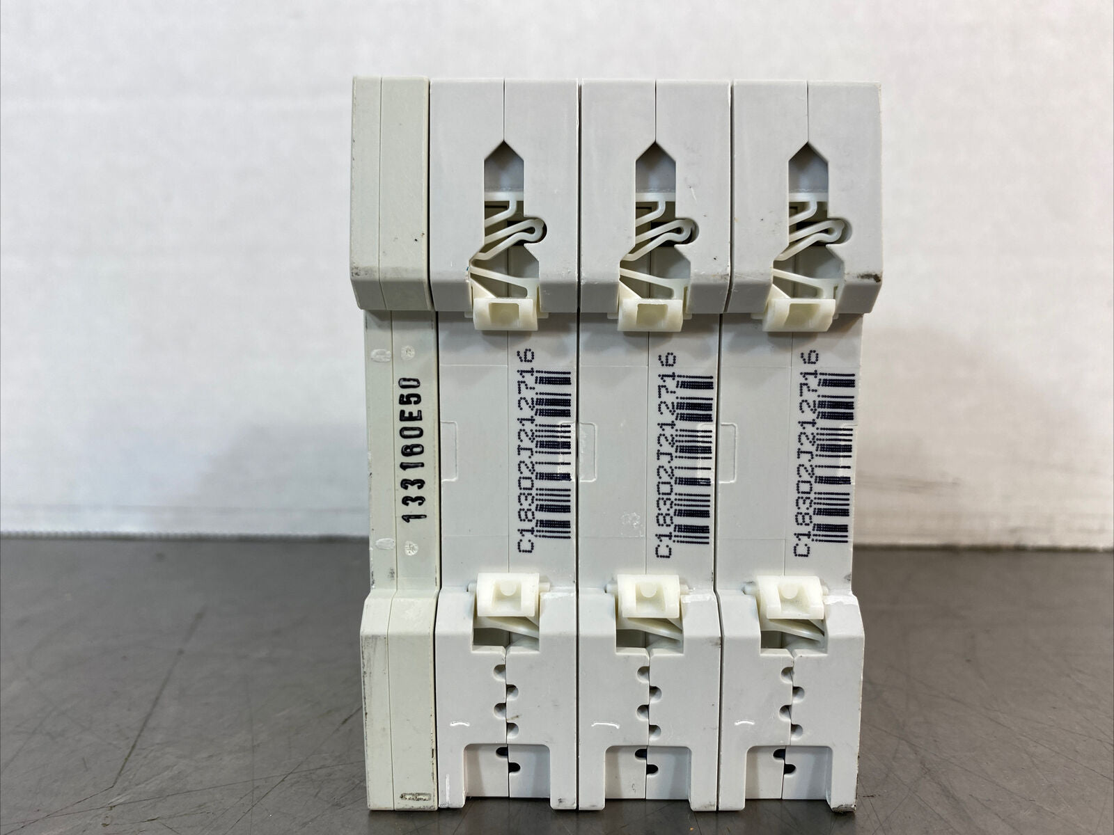 SIEMENS 5SY4318-7-MCB-C15 Mini Breaker w/ 5ST3010-AS Auxiliary Circuit ...