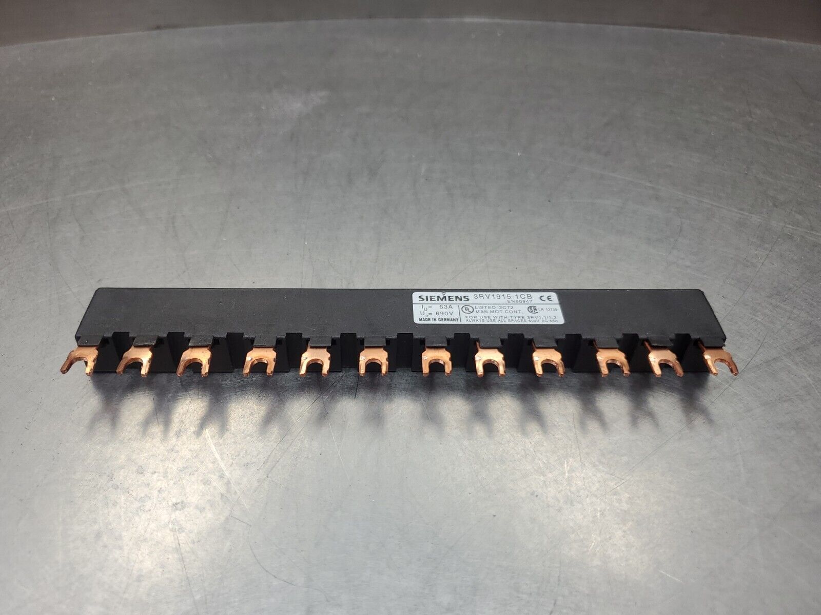 Siemens 3RV1915-1CB 63A 690V Busbar Feeder Module. 4C-1 – Palmetto Automation Inc.