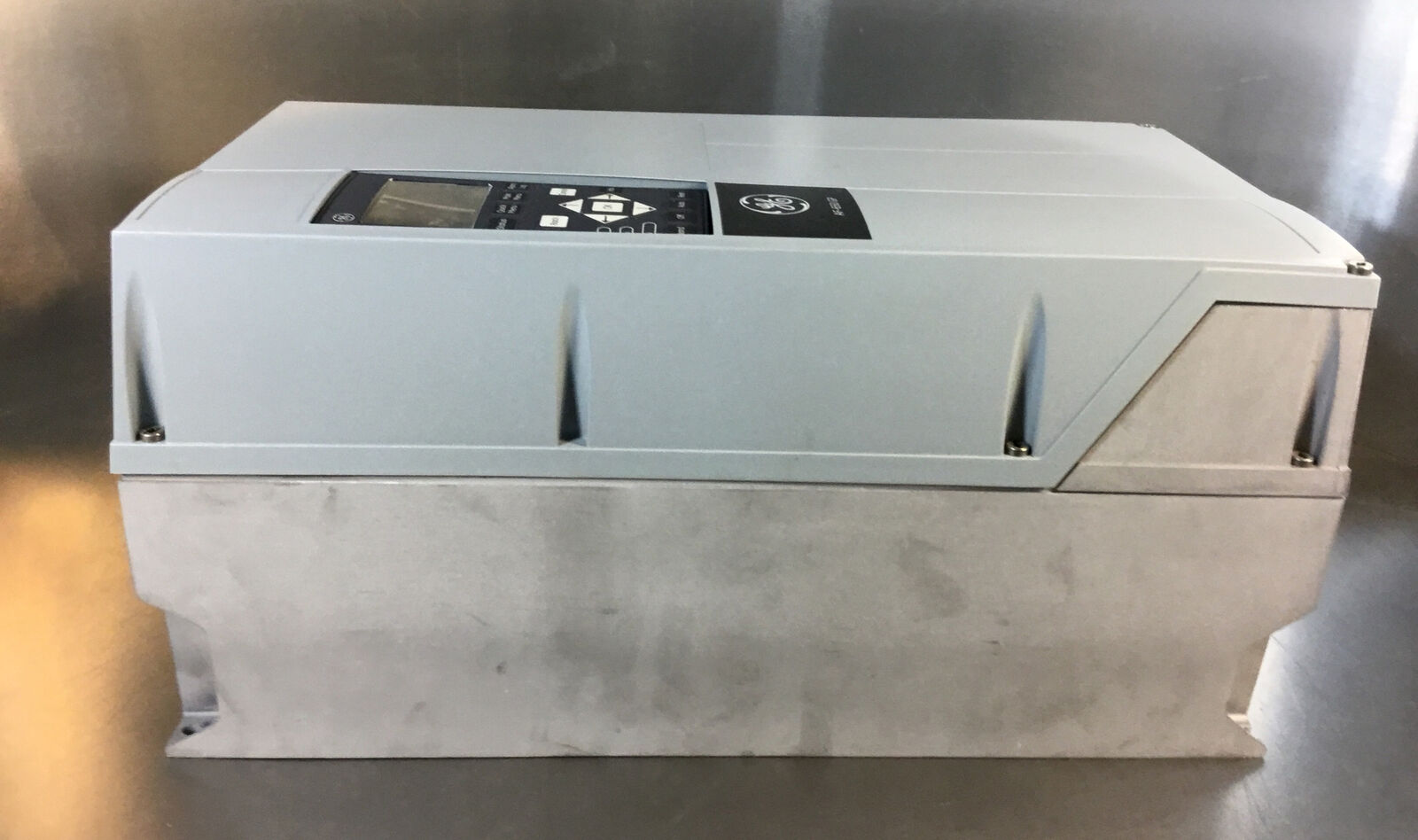 GE AF-650 GP VARIABLE FREQUENCY DRIVE 3.0-HP 3-PH 6KGP43003X2XBXA1 1E ...