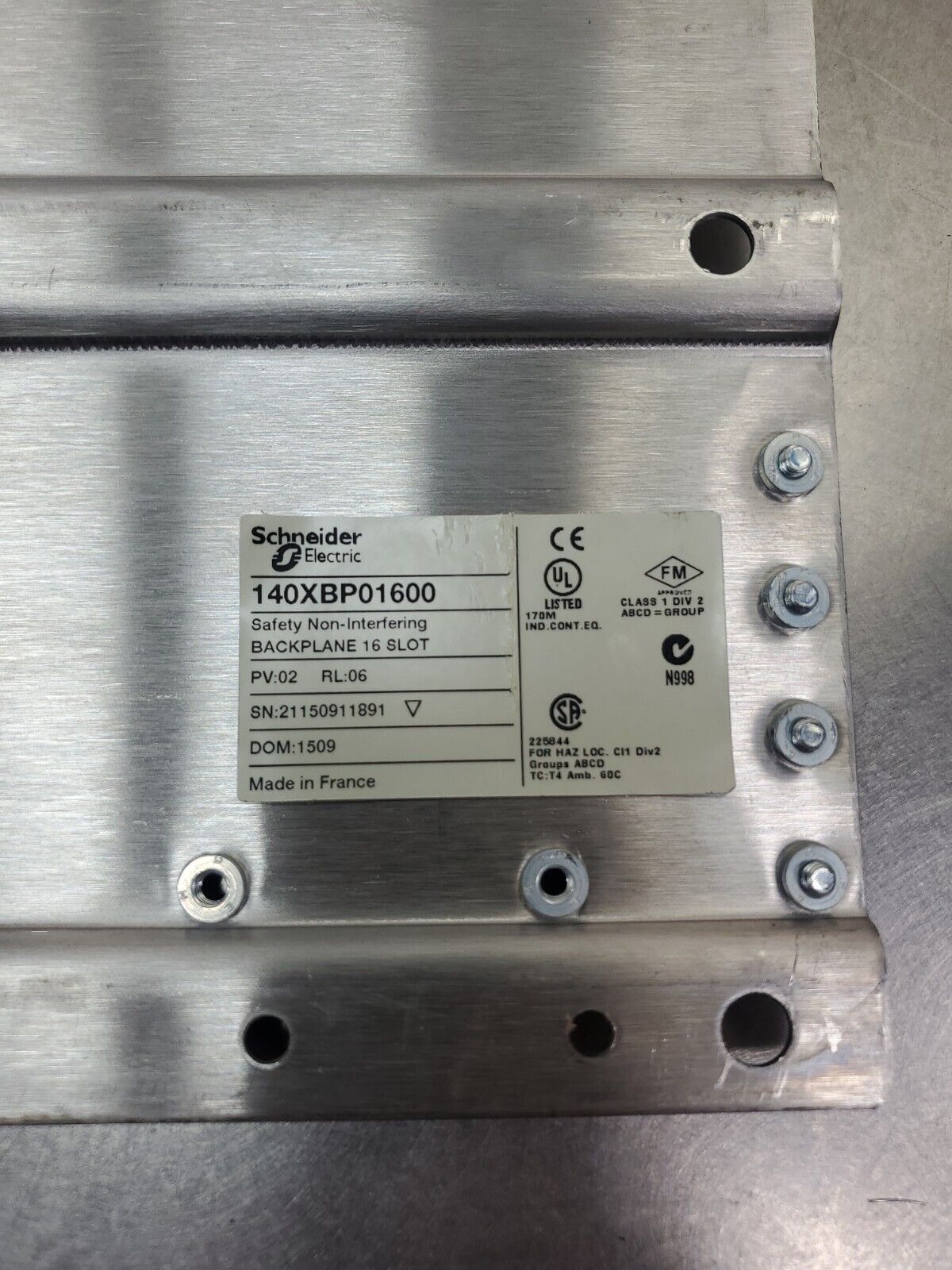 SCHNEIDER MODICON QUANTUM 140XBP01600 16-SLOT BACKPLANE. 3D – Palmetto ...